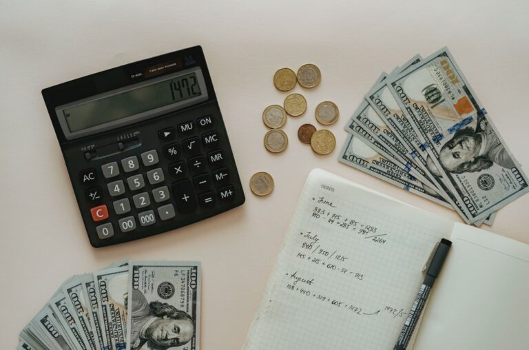 Monthly Expenses: 11 Essential Tips to Minimize them and...